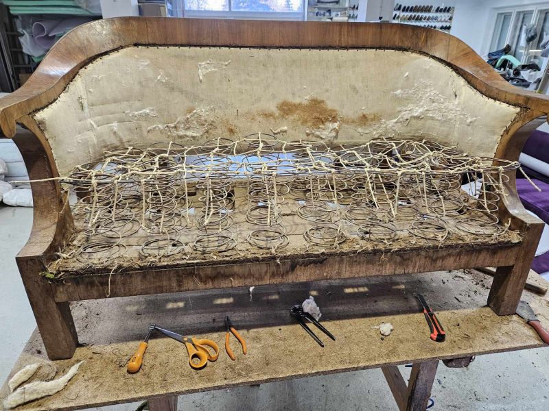 Biedermeier garnitúra egy kis Joseph Danhauser utánérzéssel | Fekete ...